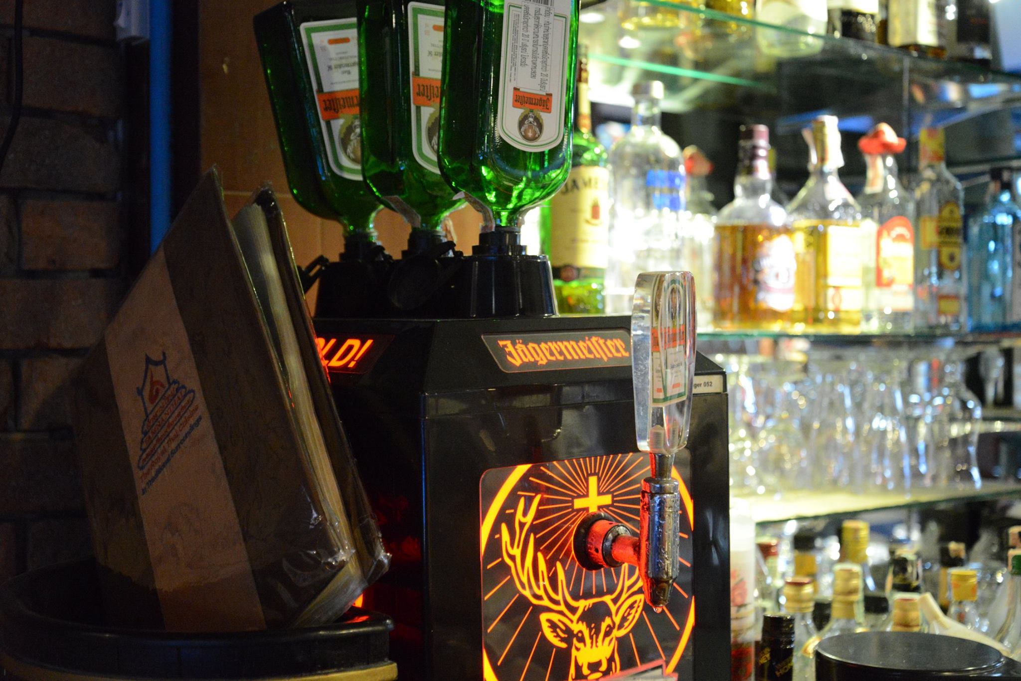 Hustlers Bangkok: The Busiest Pool Hall in Thailand